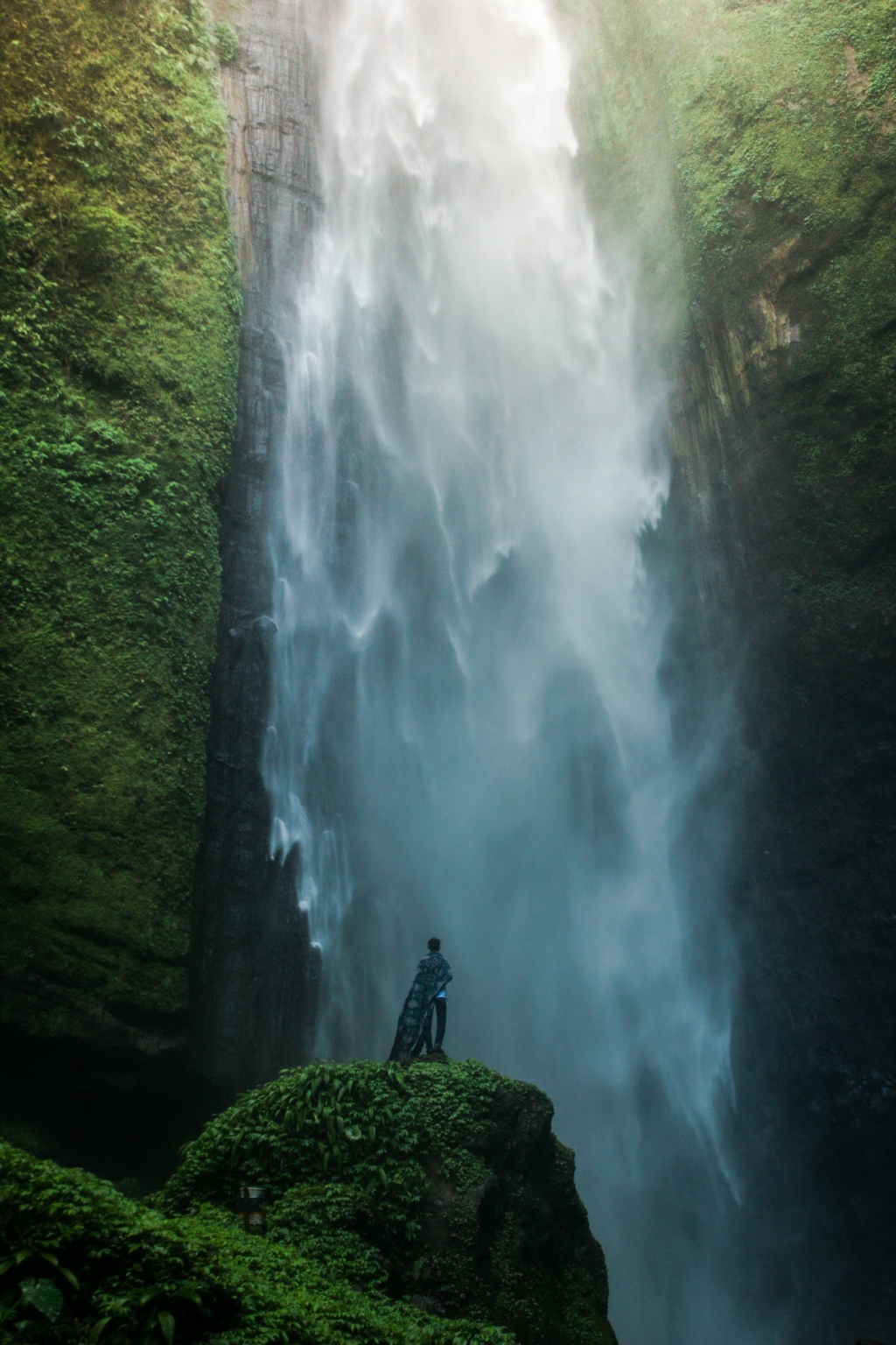 40 Beautiful Examples of Waterfalls Photography | The Jotform Blog