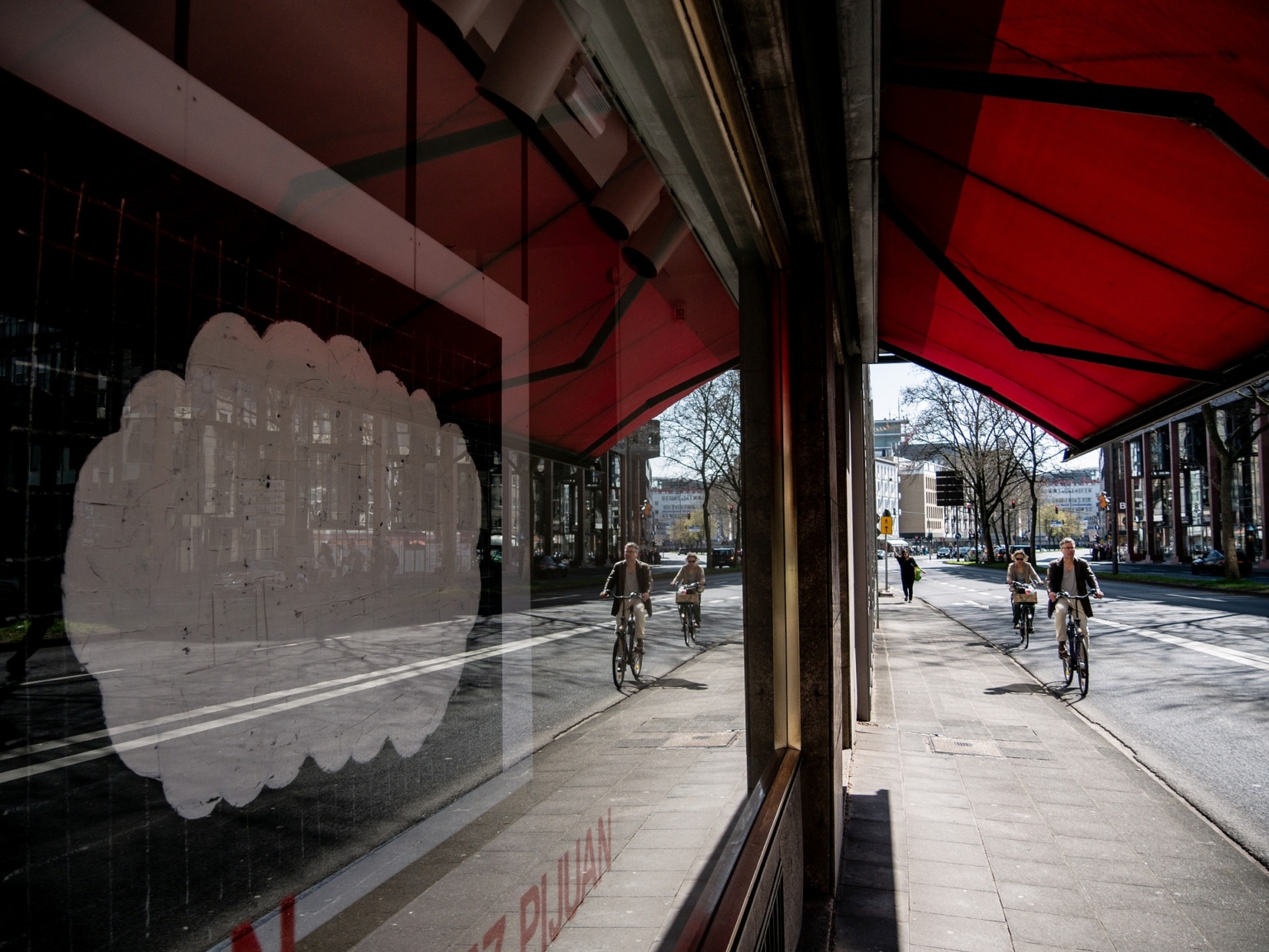 44 Impressive Examples of Reflection Photography | The Jotform Blog