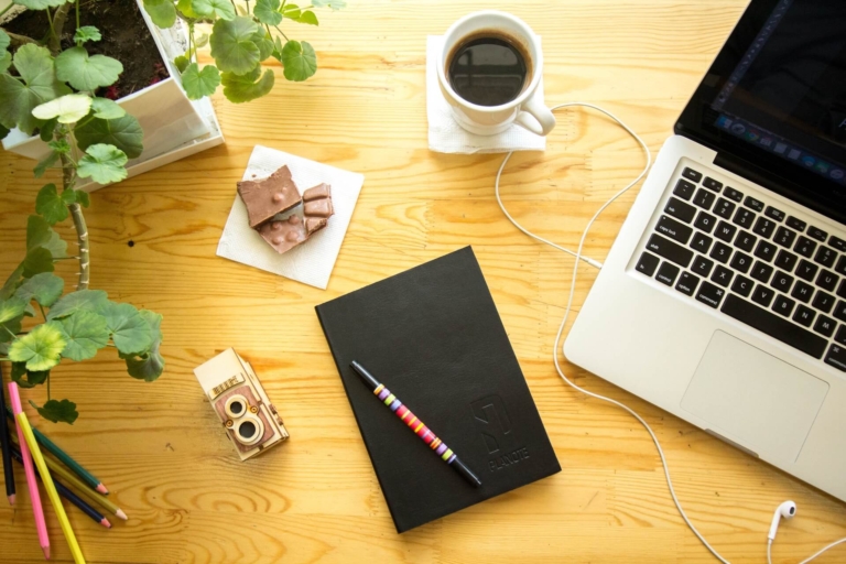 6 examples of an effective landing page with a form | The Jotform Blog